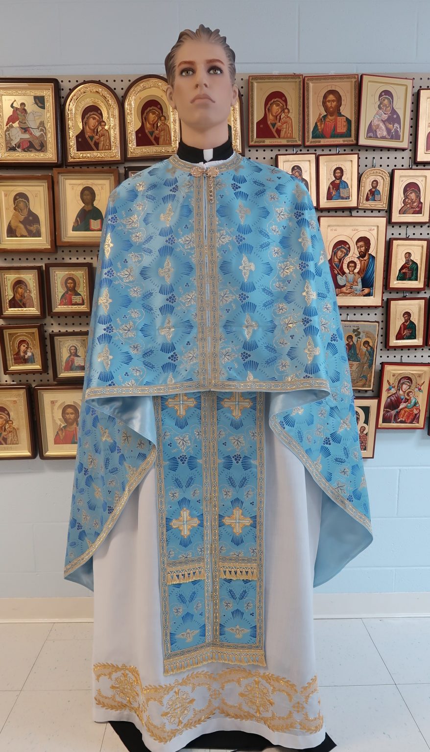 Red/Gold Vestments Set – Byzantine Church Supplies