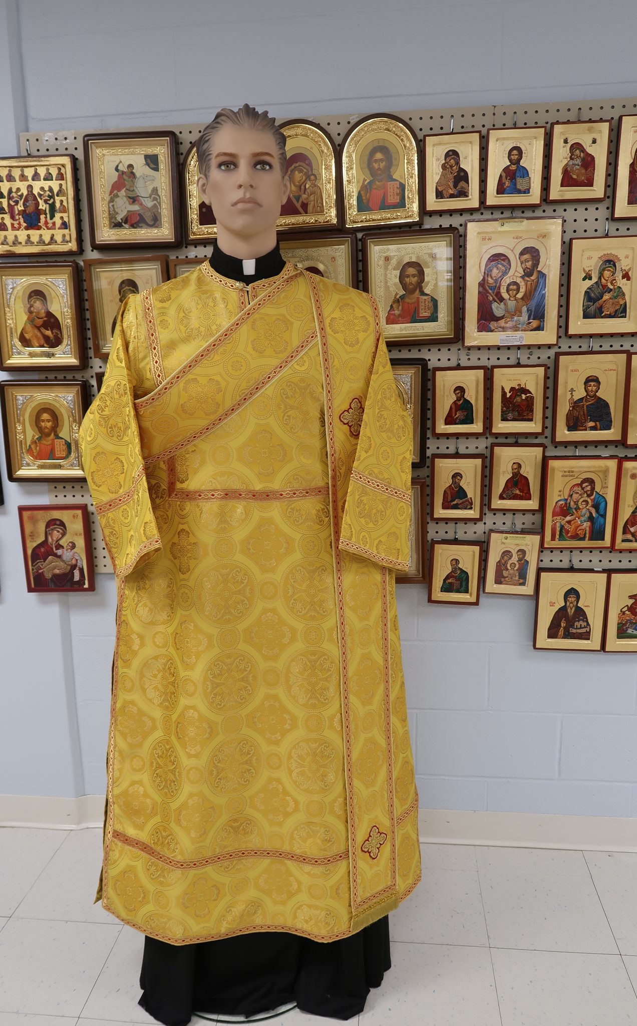 Gold/Gold Deacon Dalmatic Set – Byzantine Church Supplies