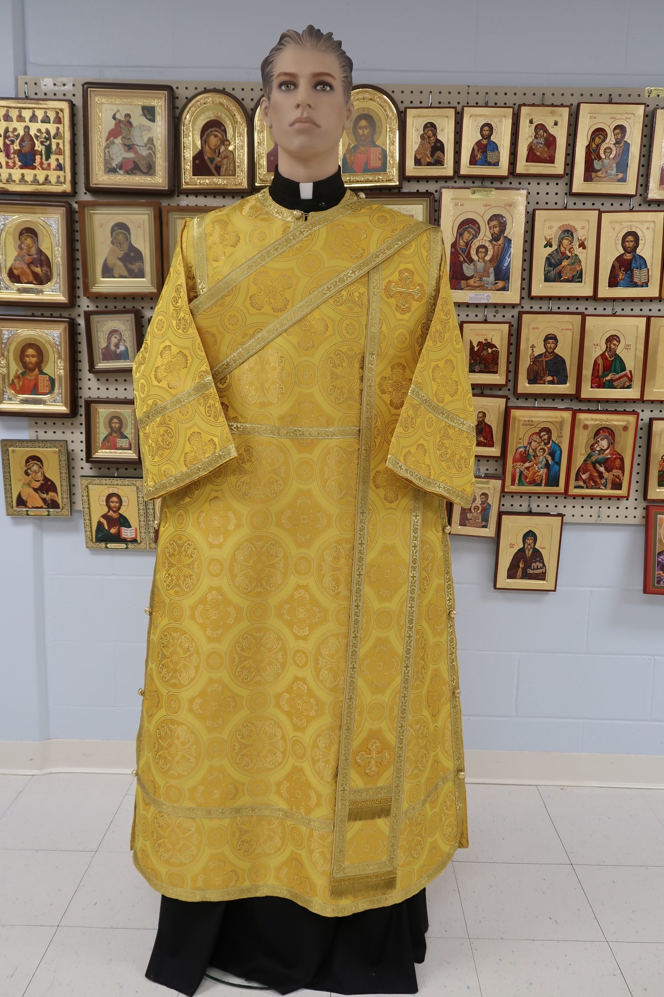 Gold/Gold Deacon Dalmatic Set – Byzantine Church Supplies