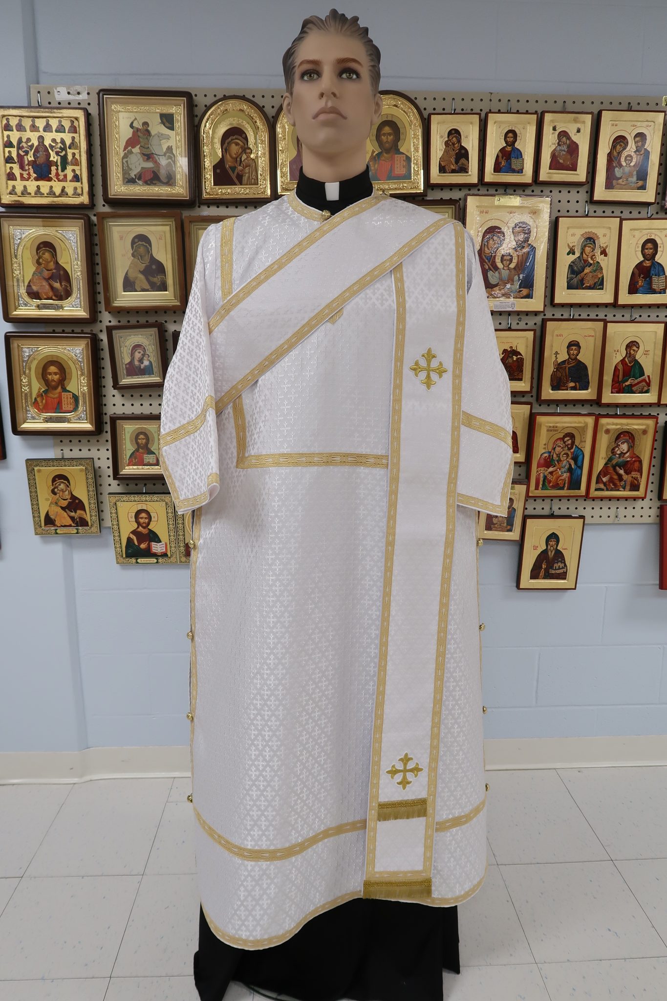 White with Gold Galloon Dalmatic Set – Byzantine Church Supplies