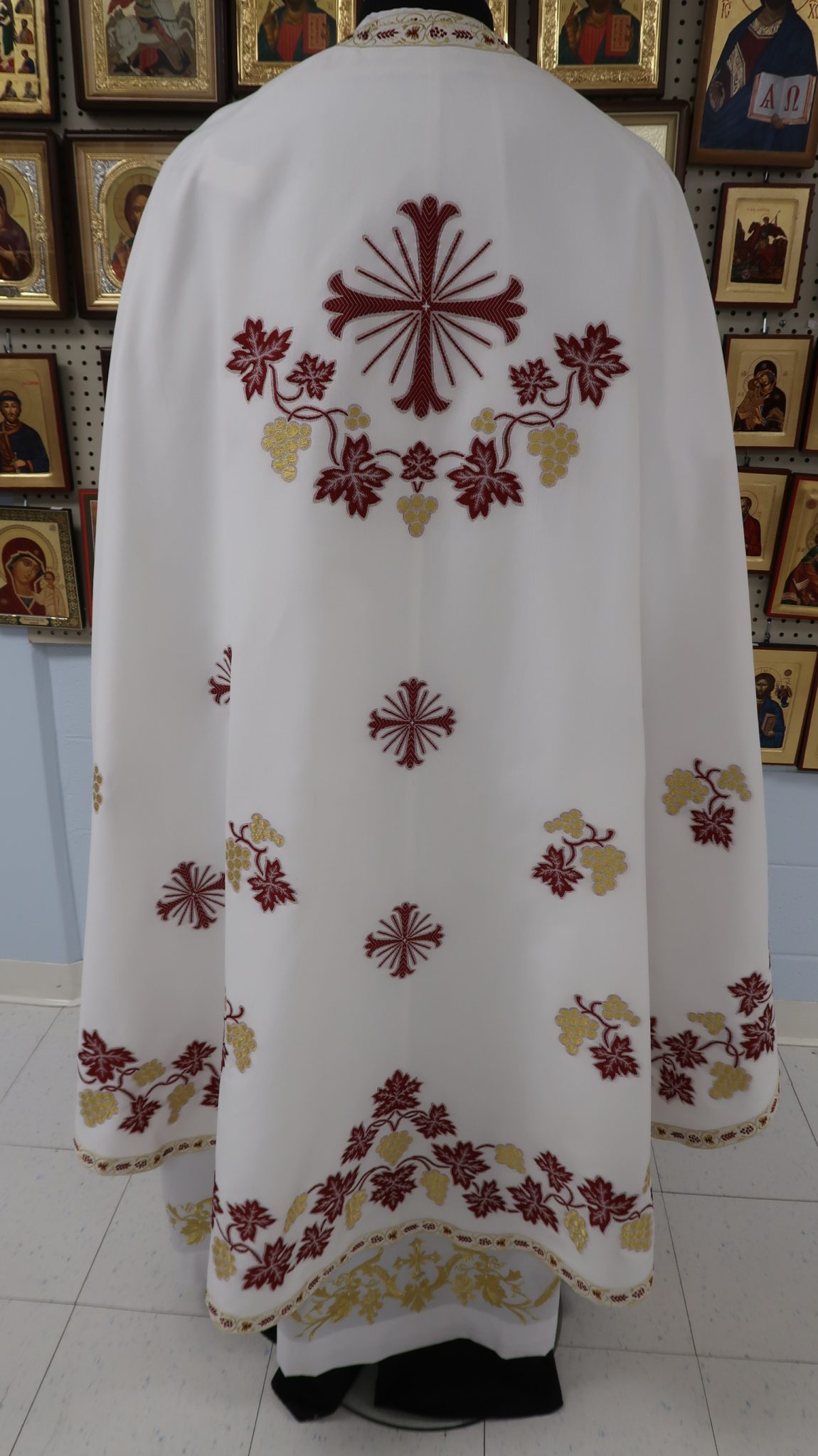 Priestly Vestments – Byzantine Church Supplies